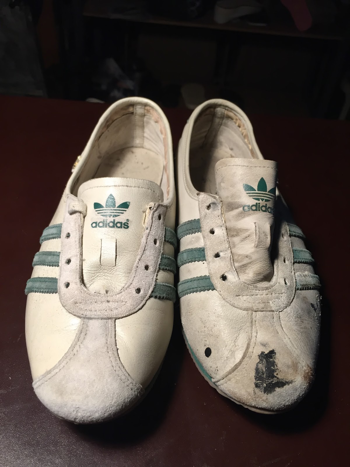 クリーニング年内お渡しにつきまして | 中目黒の靴修理店「SMALL AXE SHOE REPAIR（スモールアックスシューリペア）」